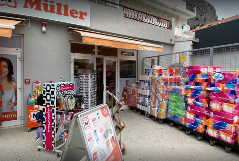 MÜLLER Hrvatska - Omiš - Direktorij Ja TRGOVAC